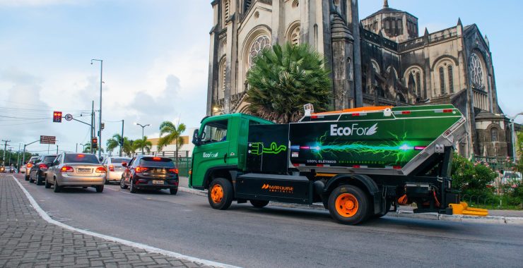 Ecofor agora conta com caminhão coletor elétrico - Grupo Marquise